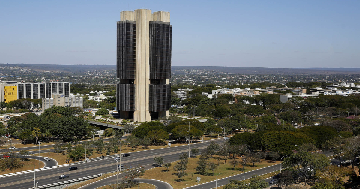 Fim do ciclo de corte de juros já leva mercado a prever PIB menor em ...