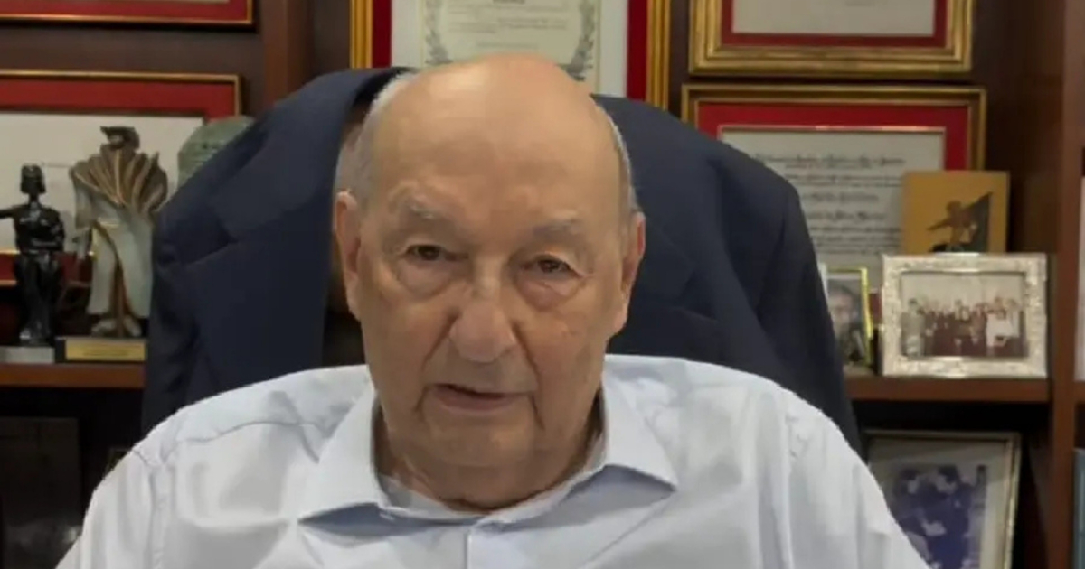 Após inspirar golpistas com Artigo 142, Gandra agora sai em defesa de ...